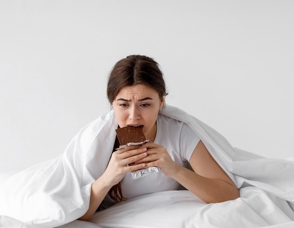 Даже шоколад не к месту: названы продукты, которые противопоказаны ...